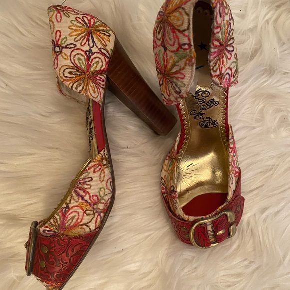 naughty monkey | Shoes | Naughty Monkey Embroidered Floral Peep Toe ...